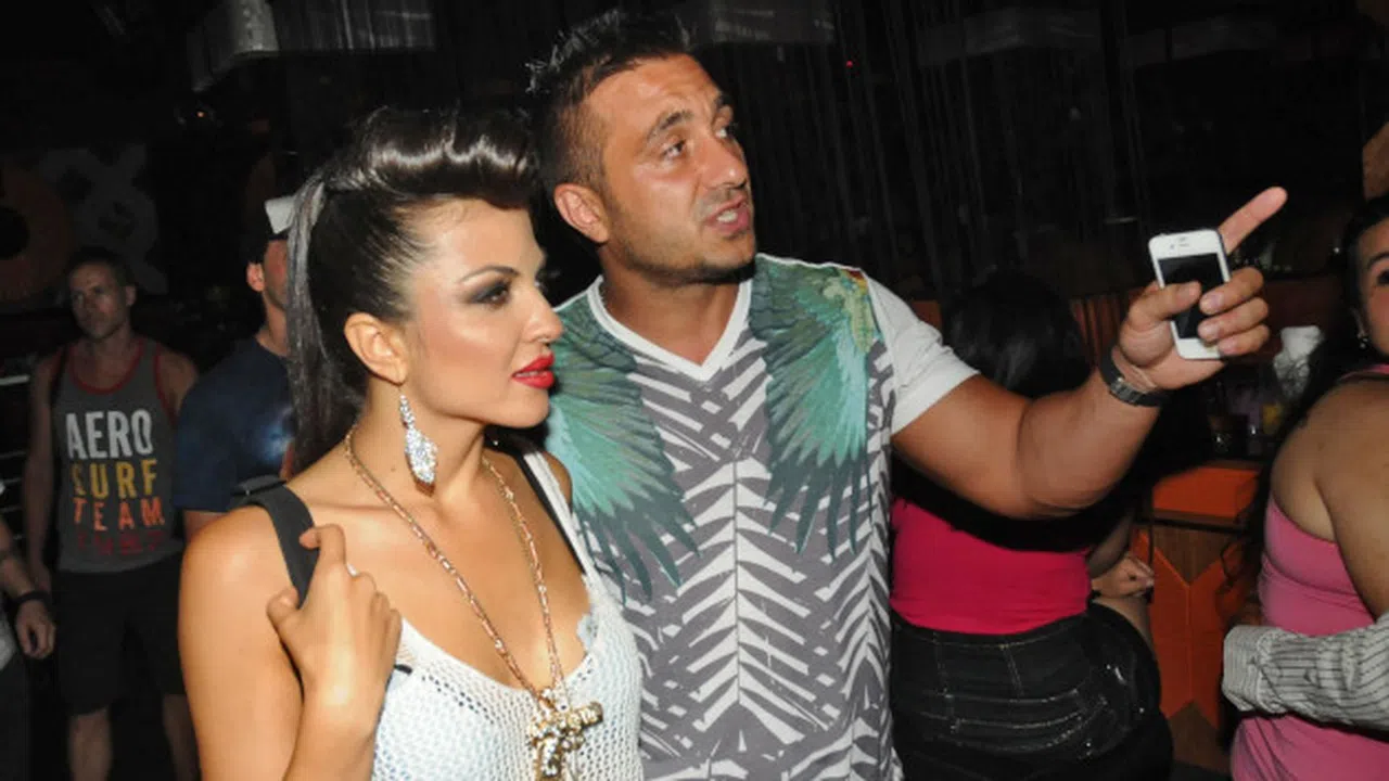 Коцето се закача с Райна а съпругата му не ревнува Новини Woman Bg