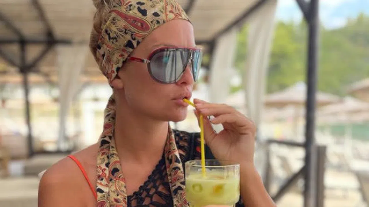 Яна на Петко подлуди мъжете с тези снимки от водата Новини Woman Bg