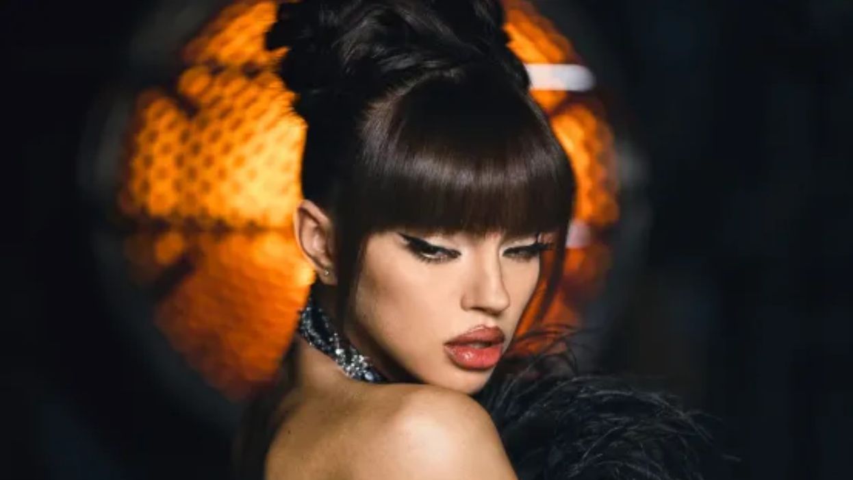 Умница! Дара инвестира в акции